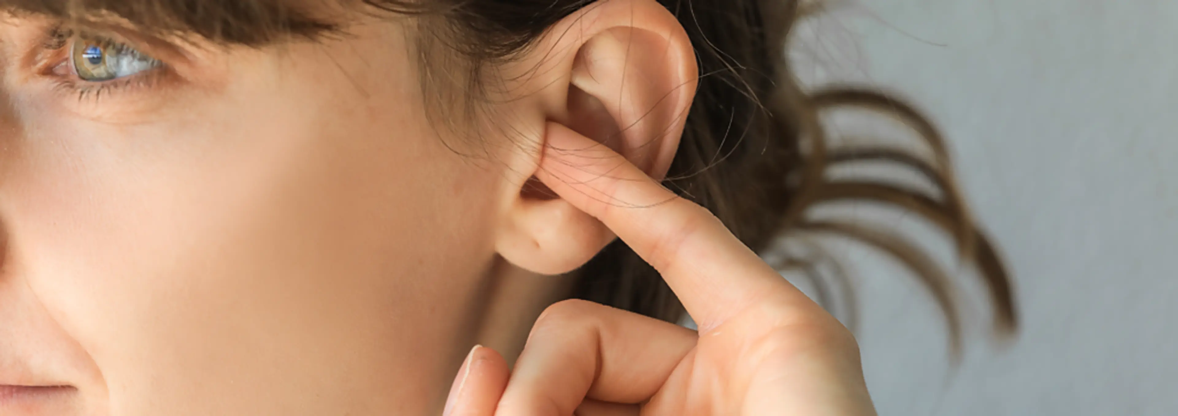 Articles | Muffled Hearing: Causes, Diagnosis, and Treatment Options by Dr. Yoo Du-yeol